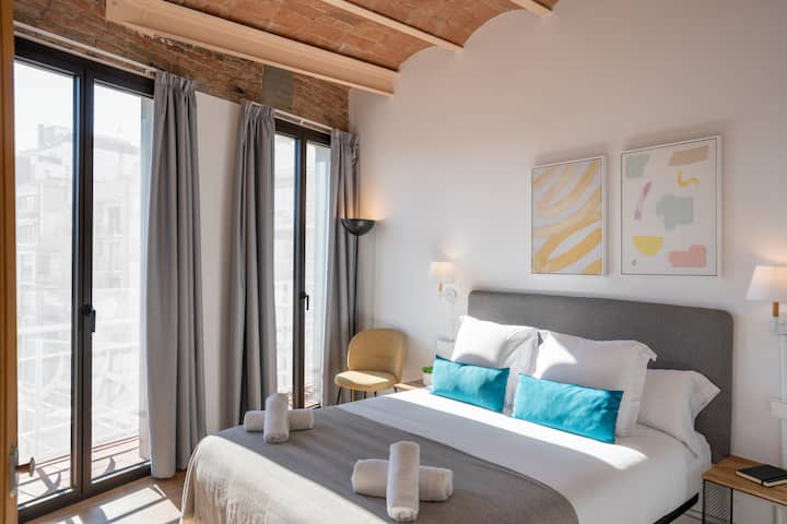 Your Vibrant Barcelona's Special Corner - La Floresta