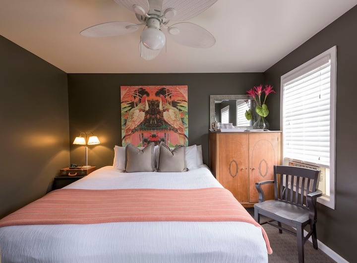 Room 35 At Rehoboth Guest House - Rehoboth Beach, DE