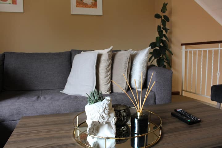 Delightful Townhouse With Garden - Sandton