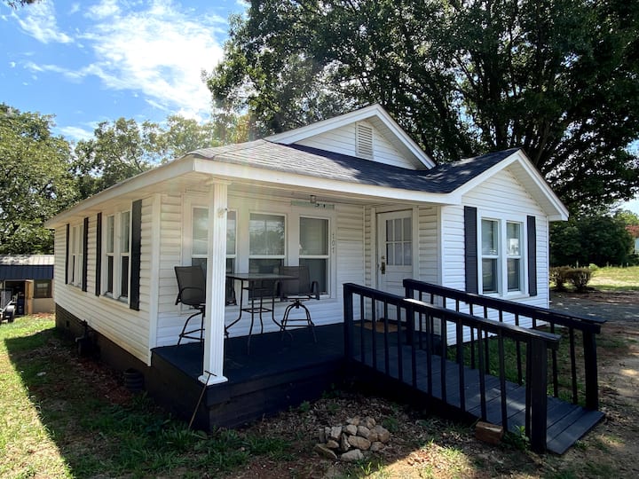 The Farmhouse - Belmont, NC