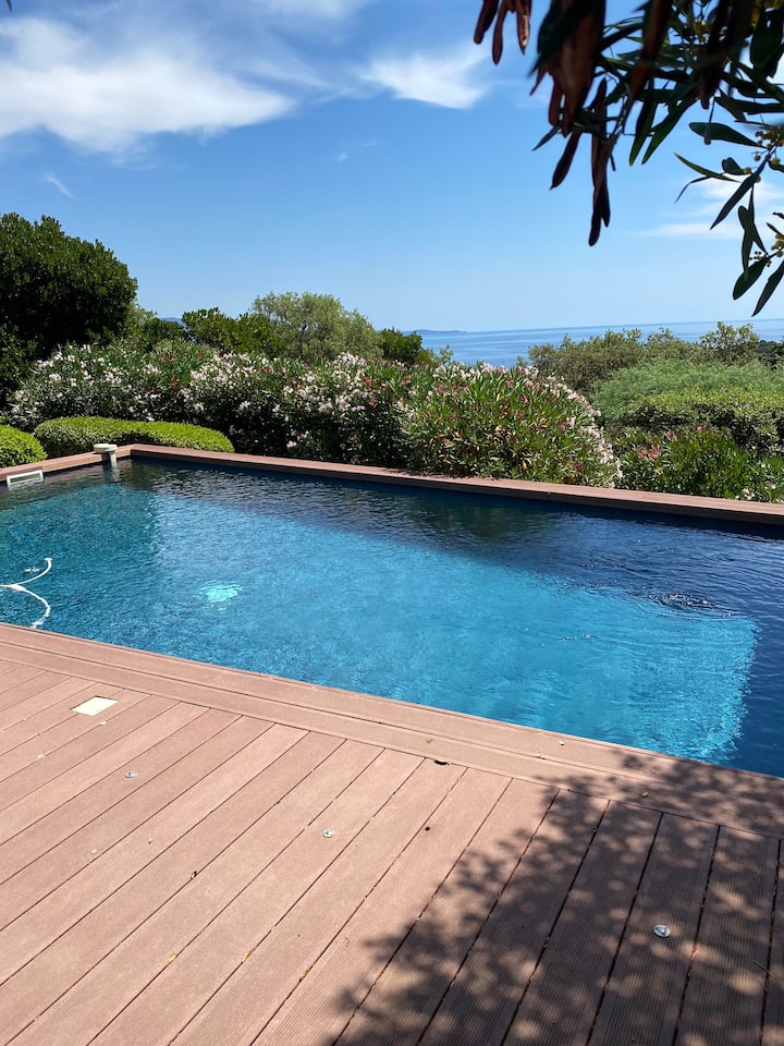 Villa Avec Piscine Gaou Bénat, Très Belle Vue Mer - Le Lavandou