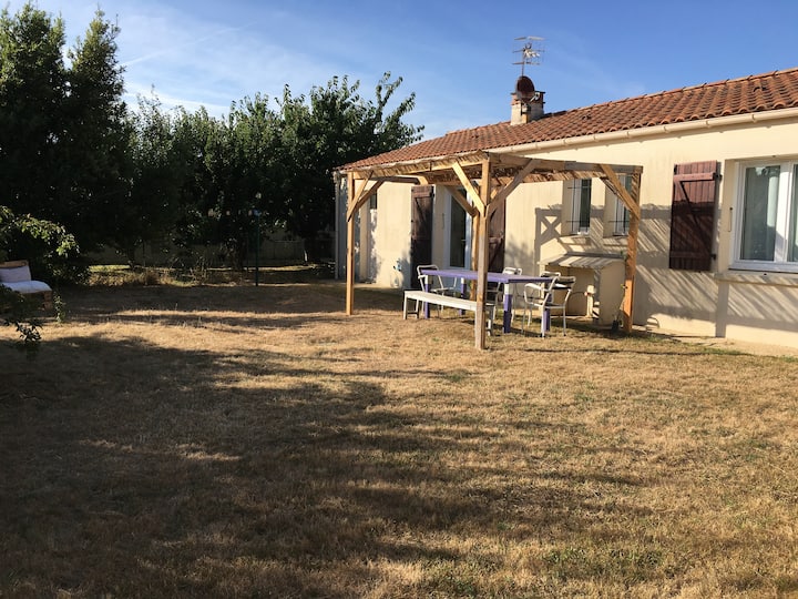 Maison De Vacances Au Calme - Angles