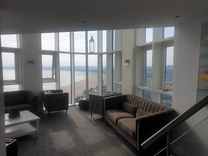 A Home From Home - Swansea, UK