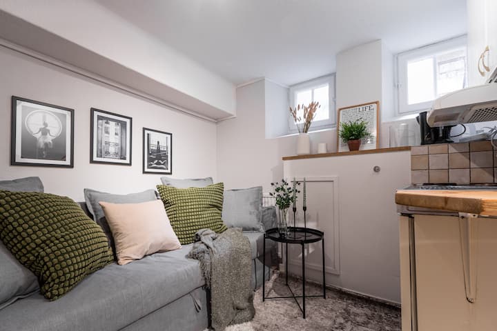 Lower-ground Studio In Creative District - Stockholm