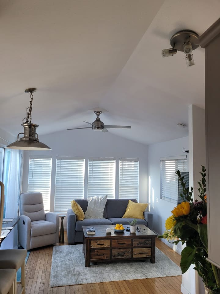 Private Leucadia Beach Cottage, Great Yard Space! - Encinitas, CA