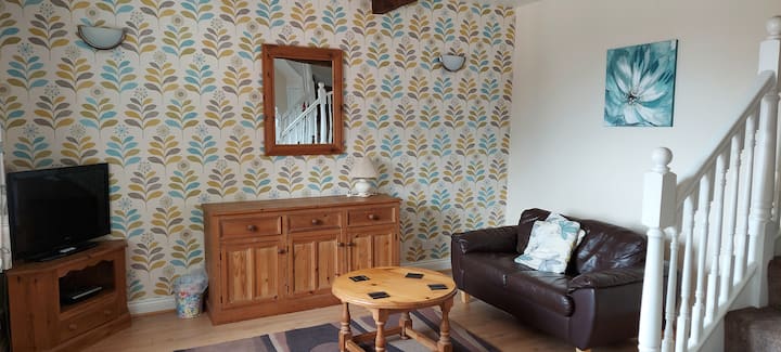 Plum Tree Cottage - Courtyard 2 Bedroom Cottage - Teignmouth