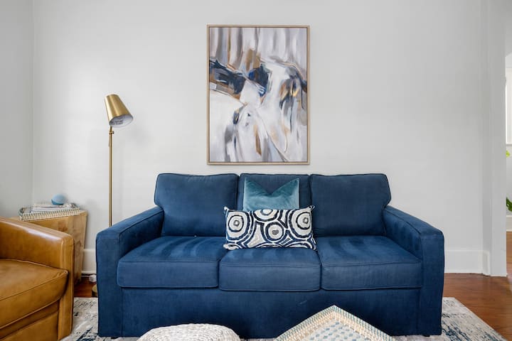 Rutledge Ave - Renovated 2 Bed Home - Downtown! - Charleston, SC