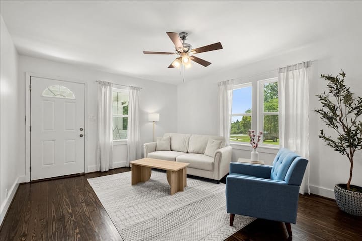 Beautiful 3br • Work-from-home Ready - Acworth, GA