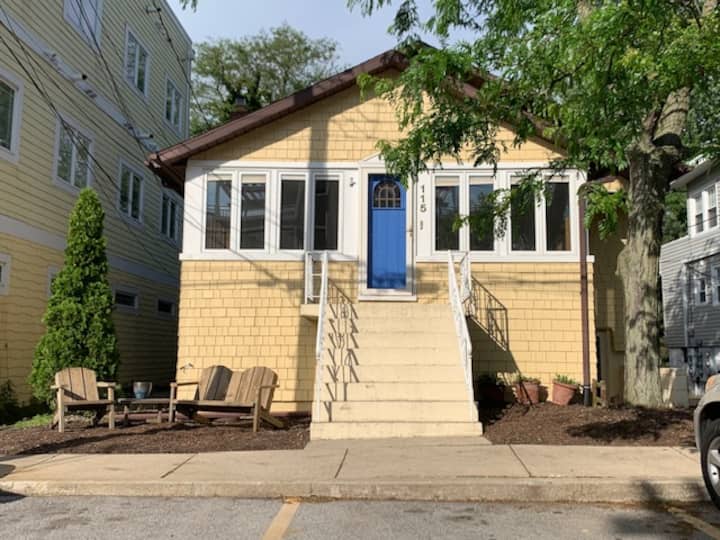 Lake Michigan Beach House - Michigan City, IN