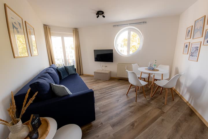 Zentrale Oase Mit 2 Balkonen - Passau