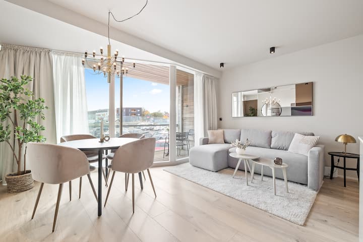 Brand New Downtown Harbor Apartment - Reykjavik
