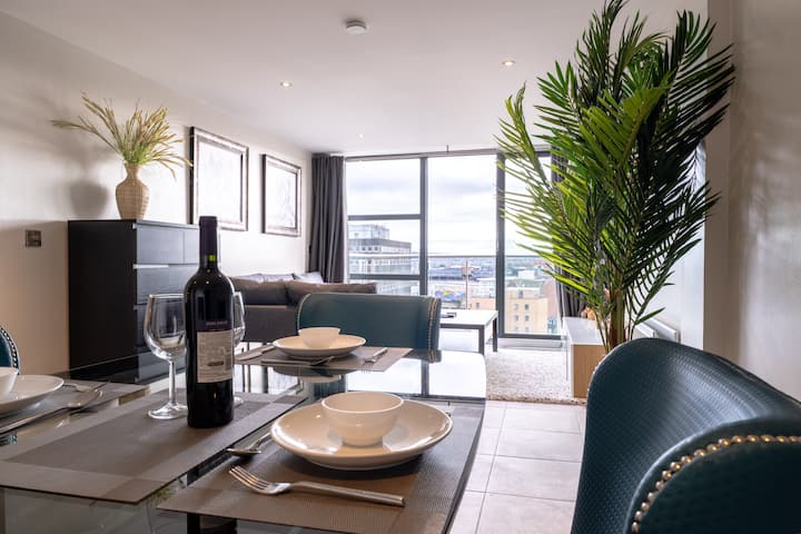 Belfast Quarters: 10th Floor Gem - Belfast