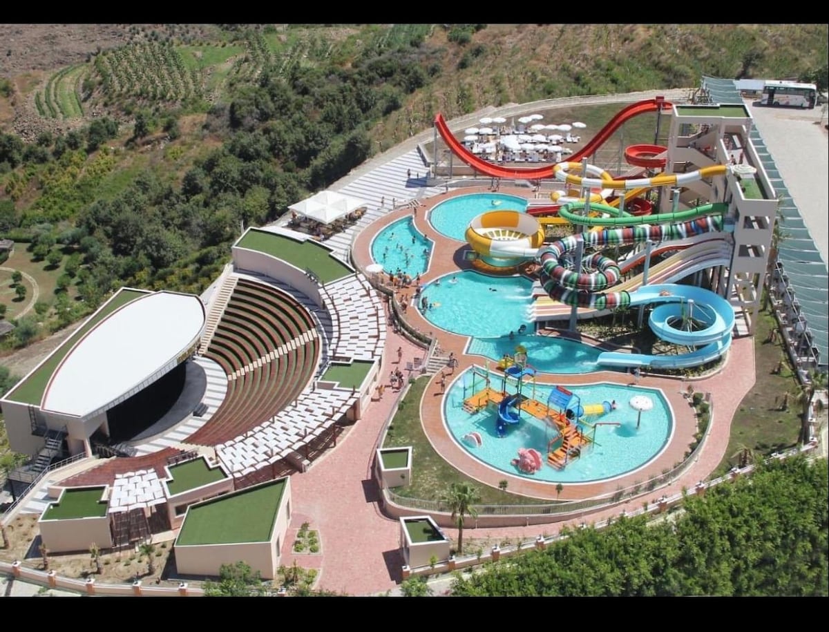 Gold city-5 star hotel 10th floor sea view - Apartments for Rent in ...