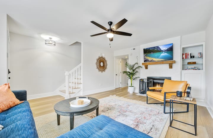 The Ember: Classy 2 Bedroom - Charleston, SC