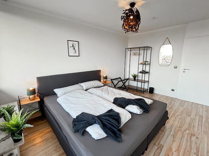 Lta Apartment Bei München / 6 P / S-bahn - Eching