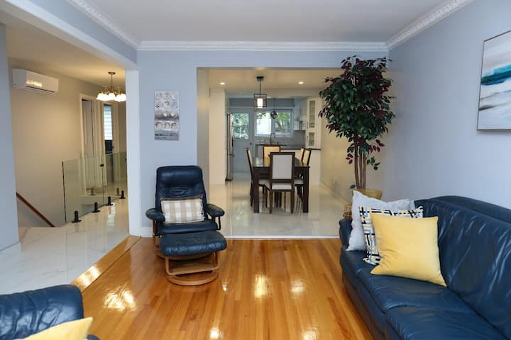 Location Courte Durée
Beaux 51/2 +Sous-sol - Laval