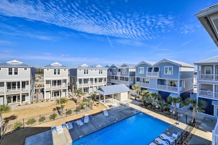 Emerald Isle, Ocean Views With Pool + Beach Access - Emerald Isle, NC