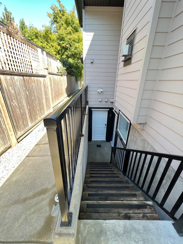 Contemporary Minimalistic Basement Studio Suite - Cyprus