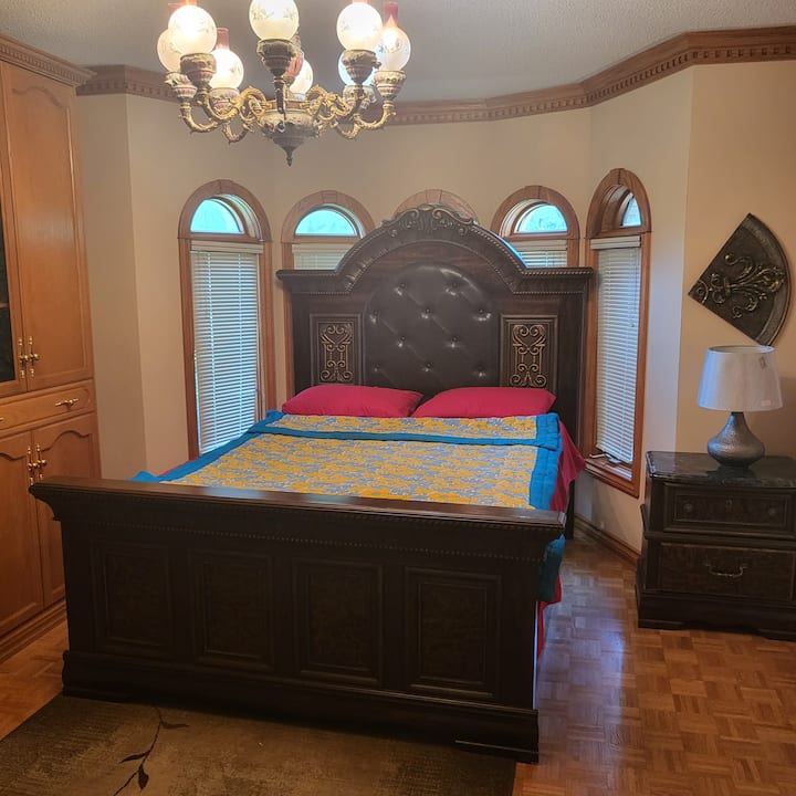 Cozy Classy Home Away From Home - Sarnia