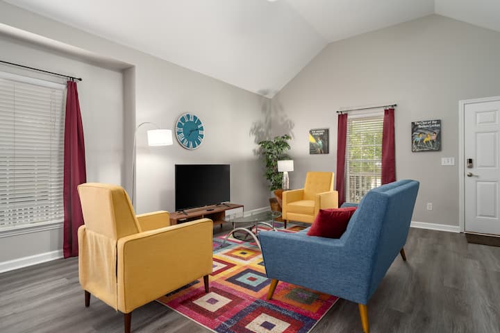 The Mystery House * Pet Friendly - Helena, AL