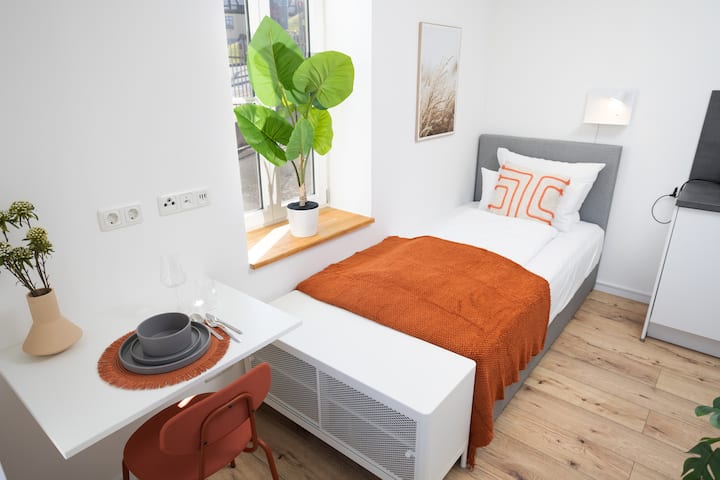 Zuse Comfort Studio Apartment Bad Küche Wlan Tv B1 - Bad Hersfeld