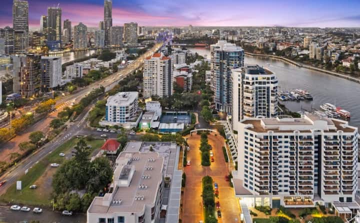 Riverside Apartment - Brisbane