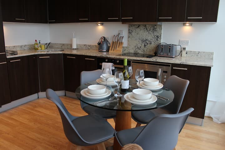 Lovely 2 Bed Apt In Gunwharf - Portsmouth