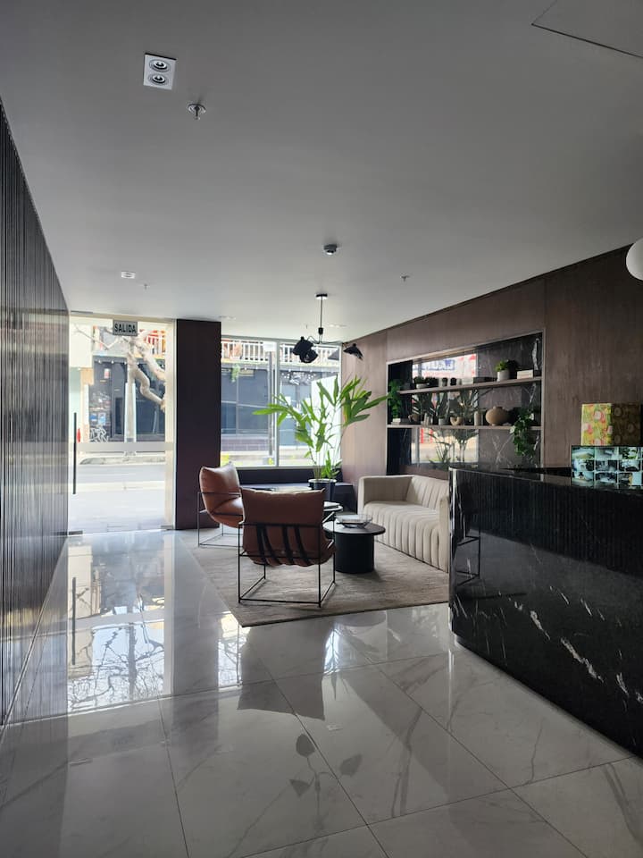 Miraflores: Cómodo, Amplio Y Céntrico Apartamento - Lima