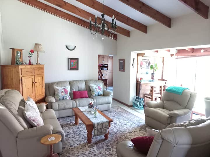Super Comfy 2 Bedroom Apartment - Jeffreys Bay