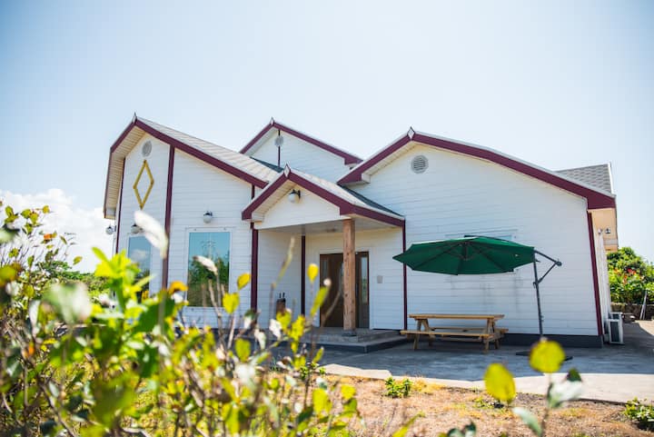 제주 펜션  가족 별장  판 포 웅 이네 - Jeju-si