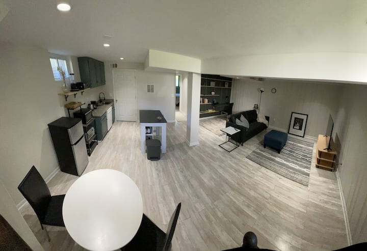 Spacious Basement Apt In Alexandria Near Dc - Alexandria, VA