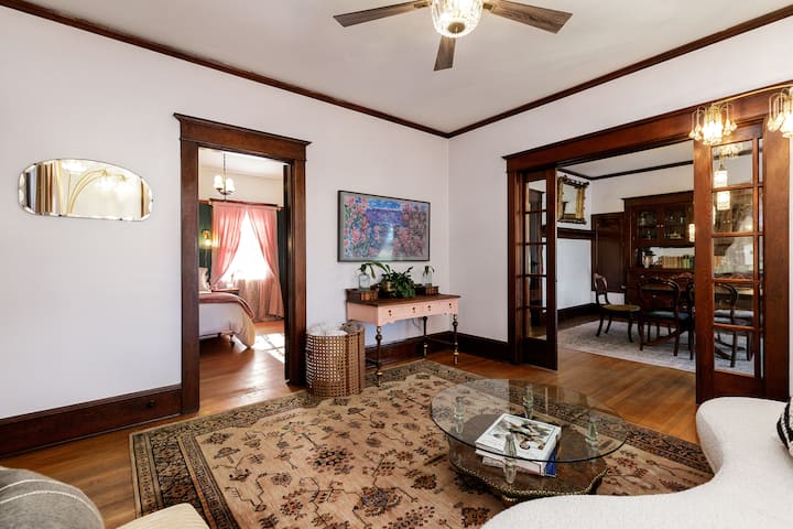 The Betty - A Pet Friendly 1920s Vintage Bungalow - Portland, OR