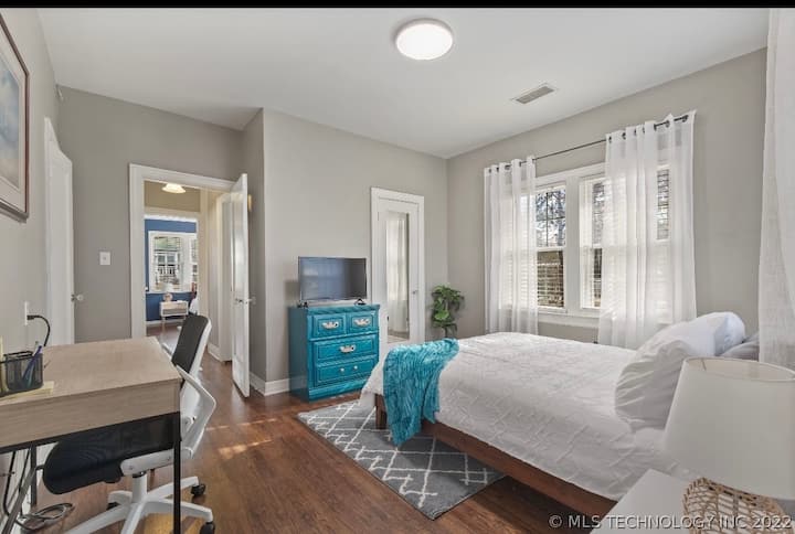 University Dormitory Craftsman - Tulsa