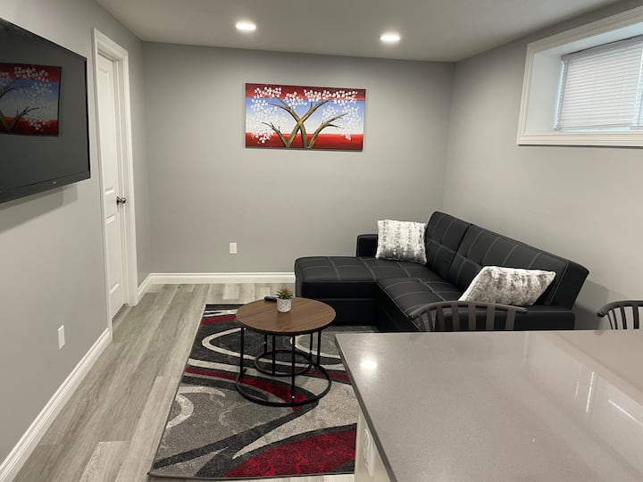 Cozy 1 Bedroom Suite - Regina