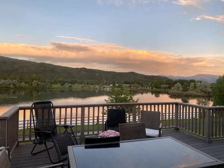 Magical Blue Lake Home: 4400sqft - Basalt, CO