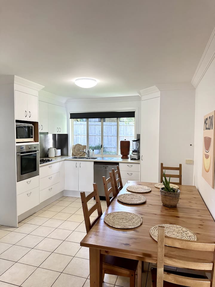 Mooloolaba Beach House - Alexandra Headland