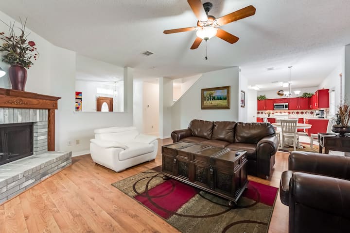 Luxurious Home In Grand Prairie Near Dallas - Grand Prairie, TX