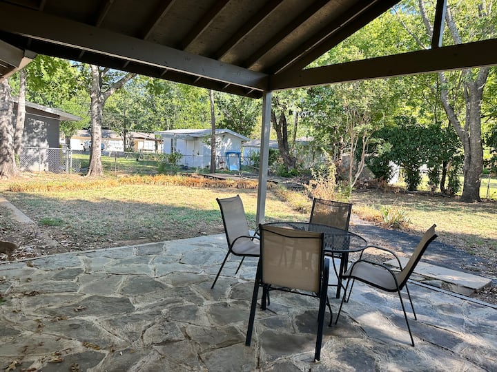 Extended Stay W/ Expansive Backyard - North Richland Hills, TX