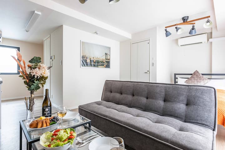 8 Min Walk From Jr Namba Station / 201 - Osaka