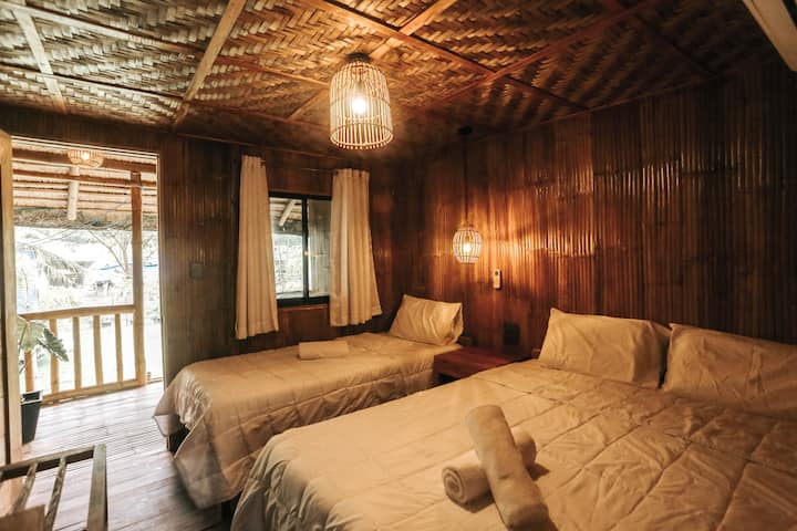 Bamboo Room Beachfront Property Near Kawasan Falls - Badian