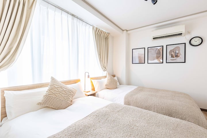 8 Min Walk From Jr Namba Station / 302 - Osaka