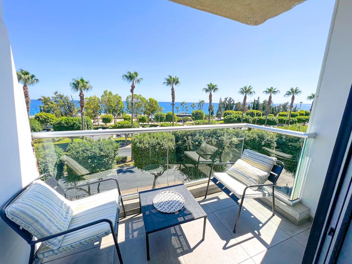 Hawaii Royal Sea View Apartment - 2bed, 2 Bathroom - Limassol