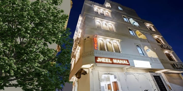 Hotel Jheel Mahal Near City Palace - Udaipur