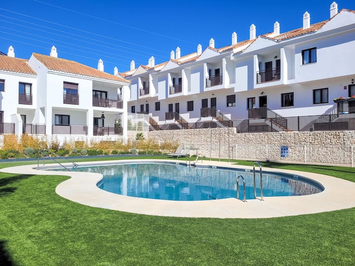 Modern Huis Vlakbij Strand | Dakterras | Zwembad - Calahonda