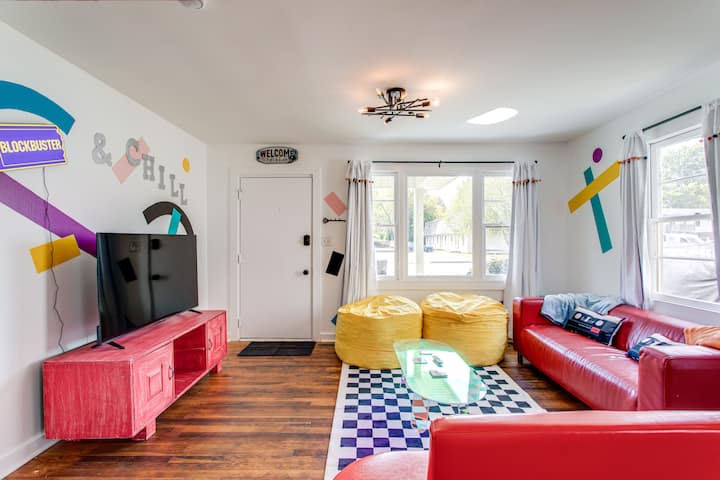 90s Crib -2bed 1bath, Funky Vibe, Central Location - Murfreesboro, TN