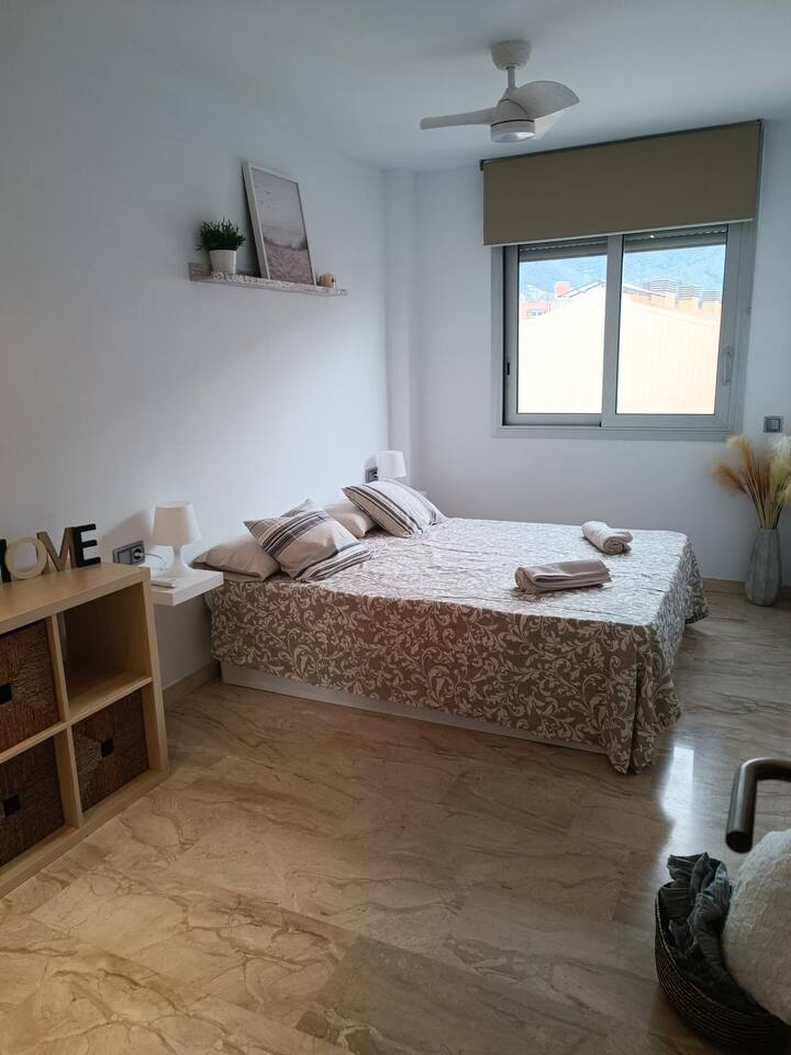 Habitación Con Cama Grande - Mataró