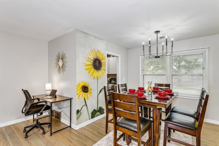 Kingbed, Pooltable & Backyard In East Wichita - Wichita, KS