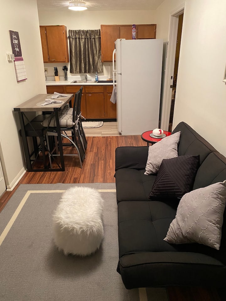 Jo's Suite Retreat - Union City, GA