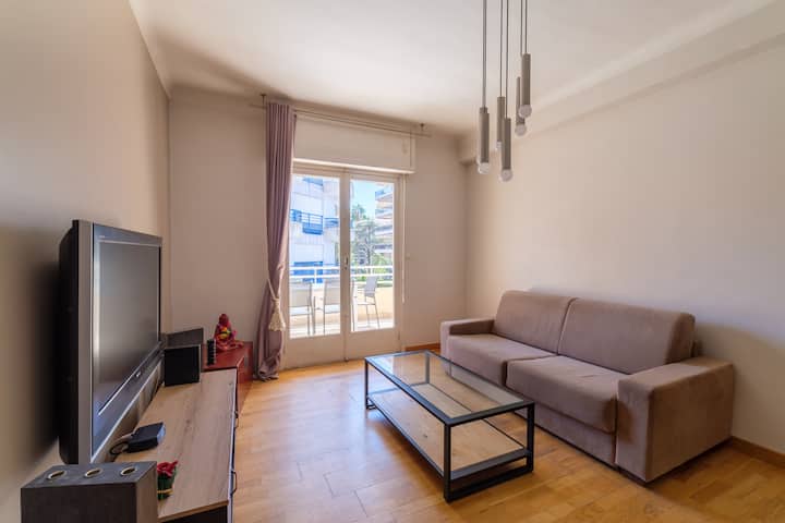Bel Appartement Climatisé De 80 M2 - Antibes