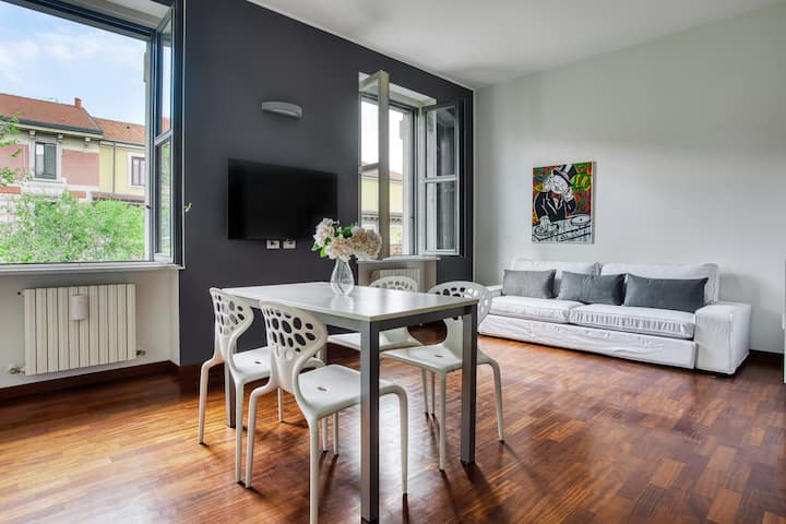 Delightful Apartment In City Center - Porta Romana - Milão